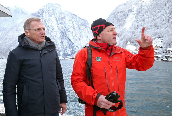 Landeshauptmann Mag. Thomas Stelzer auf Lokalaugenschein im ...
