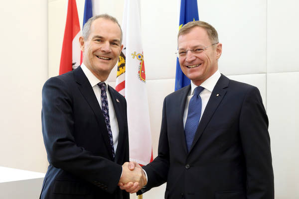 Oö - Britischer Botschafter bei Landeshauptmann Mag. Thomas Stelzer zu ...